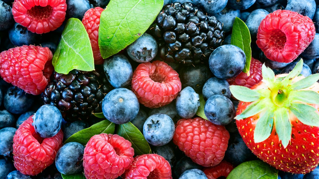 9 Best Fruits for Stomach That Aid in Digestion