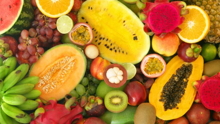 9 Best Fruits for Stomach That Aid in Digestion