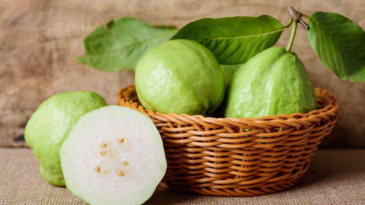 9 Best Fruits for Stomach That Aid in Digestion