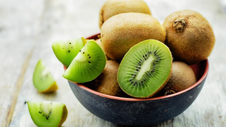 9 Best Fruits for Stomach That Aid in Digestion