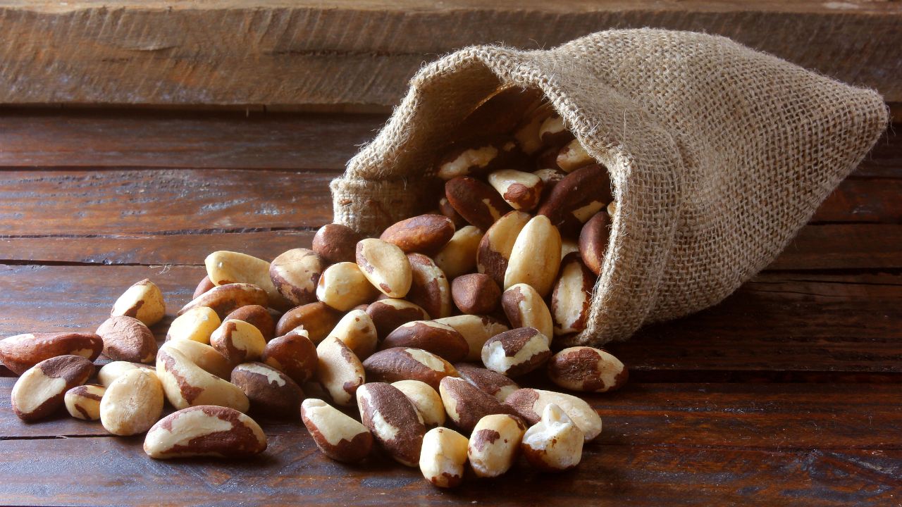 10 High Fibre Nuts that Pack a Nutritional Punch