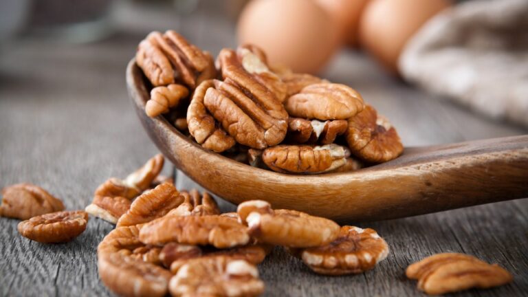 10 High Fibre Nuts that Pack a Nutritional Punch
