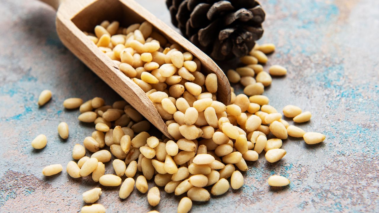 10 High Fibre Nuts that Pack a Nutritional Punch