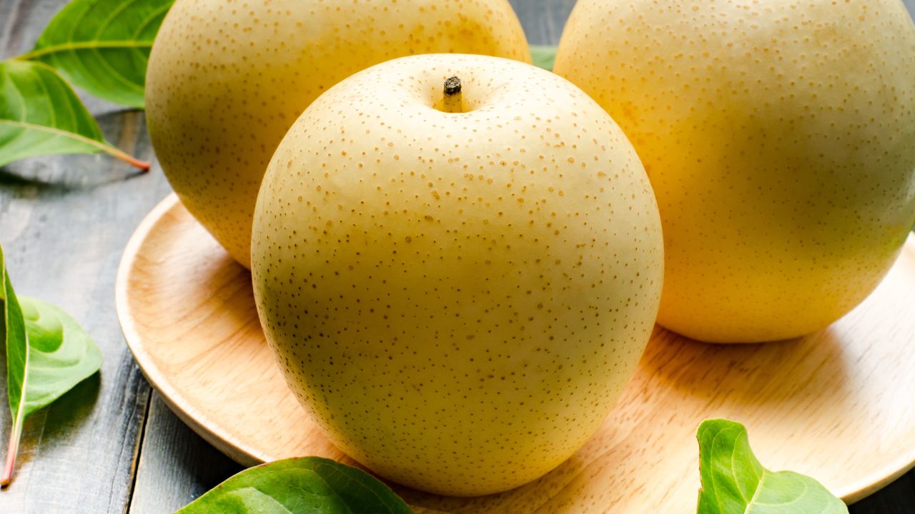 10 Types of Pears: Sweet, Juicy, and Perfect for Every Meal