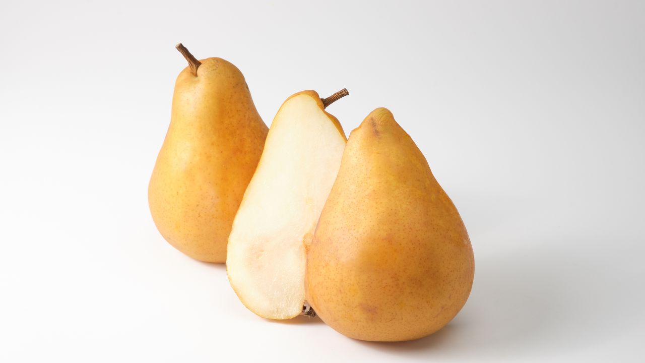 10 Types of Pears: Sweet, Juicy, and Perfect for Every Meal
