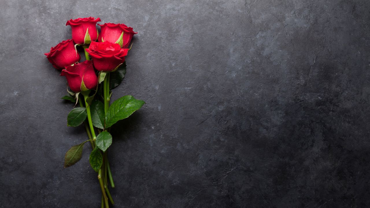 10 Flowers for Men That Are Stylish and Thoughtful