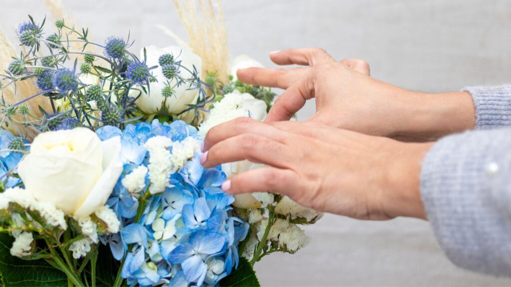 10 Flowers for Men That Are Stylish and Thoughtful